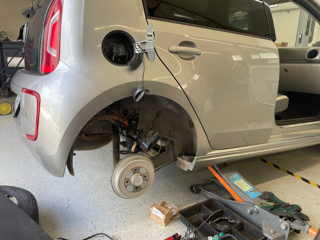eUP eGolf Charge Socket Lock P33E800 Repair Operation Manual - EV Clinic